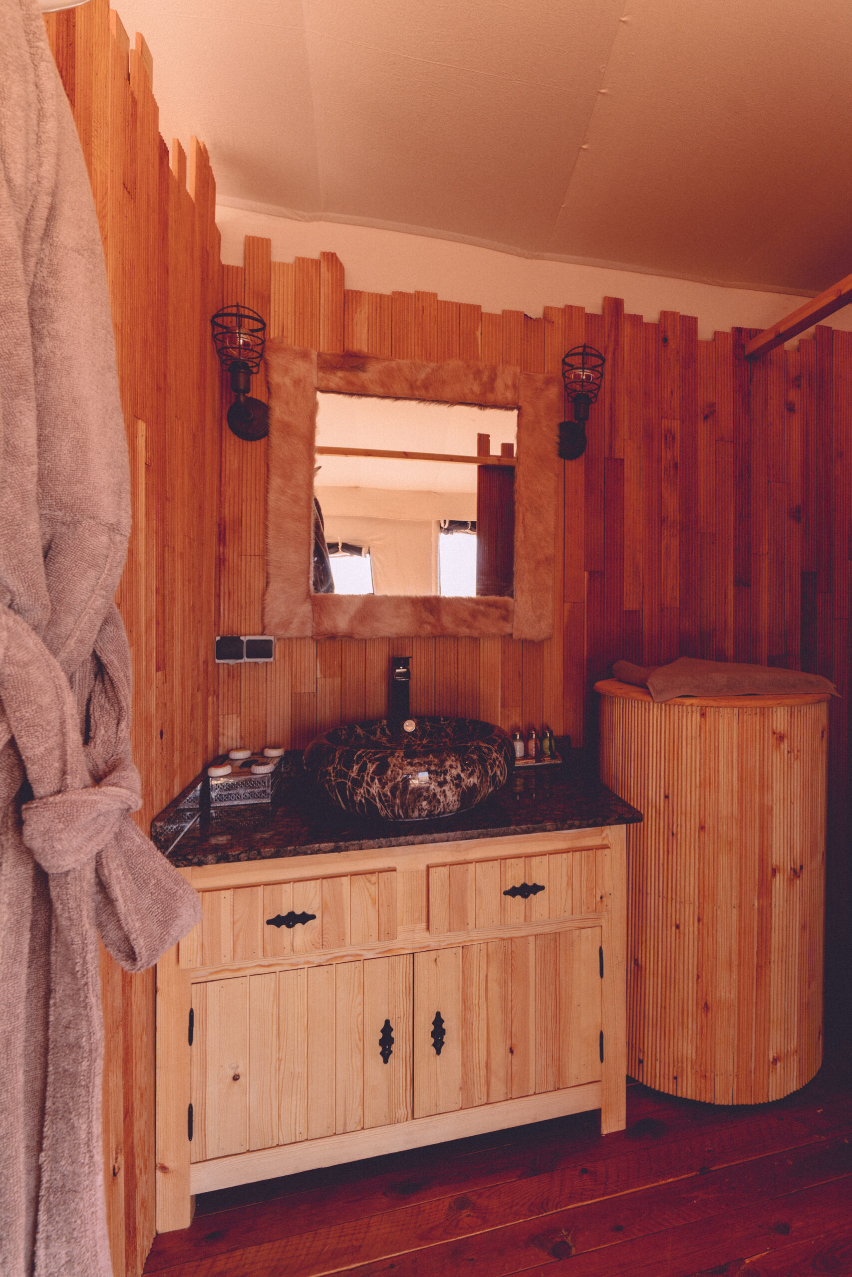 Luxury family tent dar ina camp agafay Marrakech